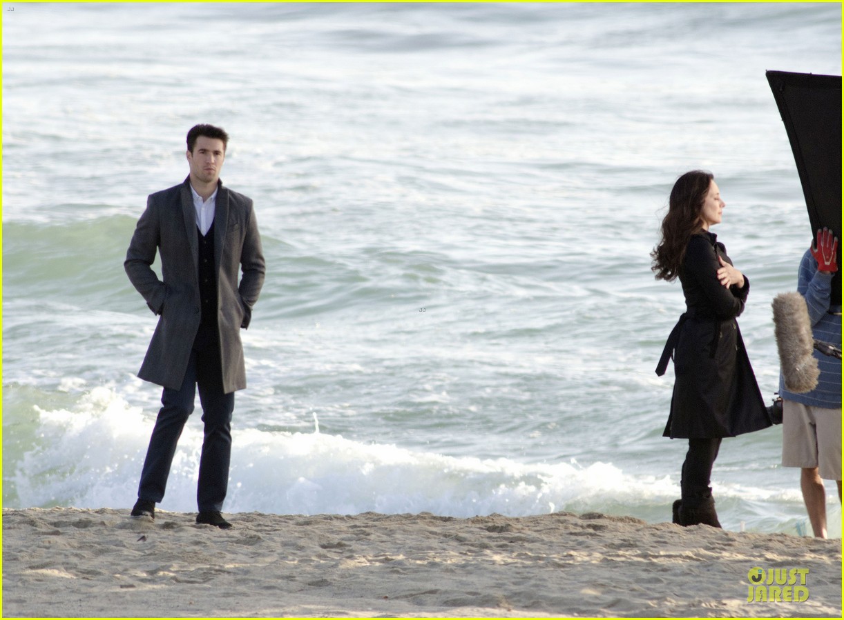 Josh Bowman Does Some Mother-Son Bonding with Madeleine Stowe For ...