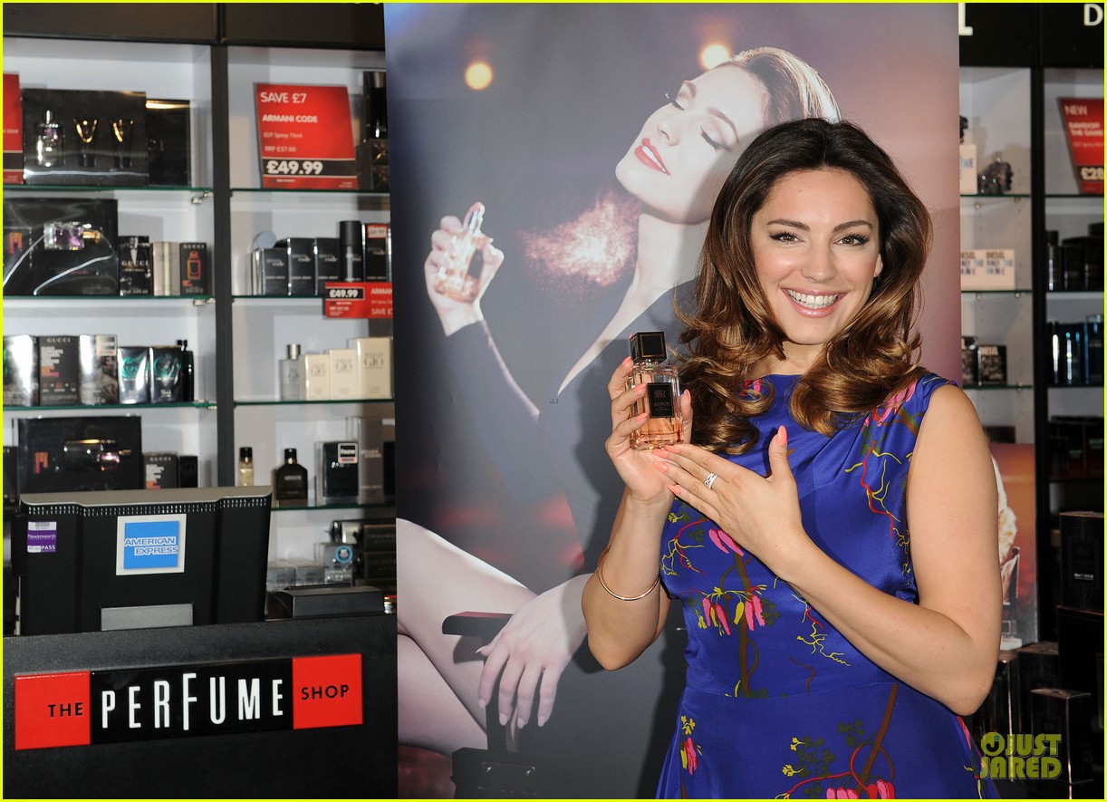 Kelly Brook Makes a Splash with 'Audition' Perfume Launch!: Photo ...