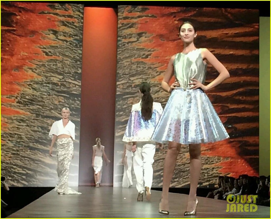 Amanda Bynes Looks Beautiful & Happy at FIDM Fashion Show!: Photo ...