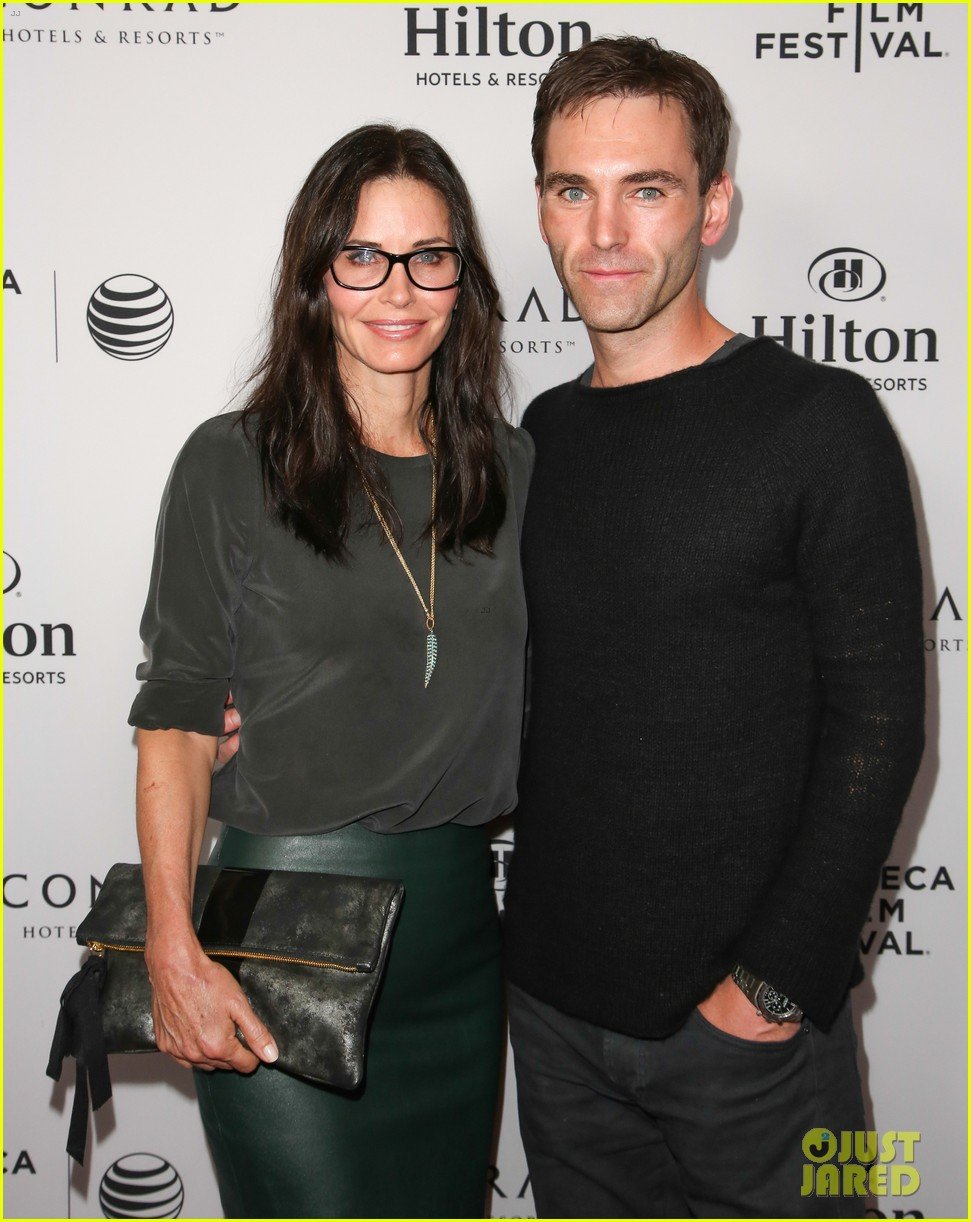 Courteney Cox & Boyfriend Johnny McDaid Hit the Red Carpet for Tribeca ...