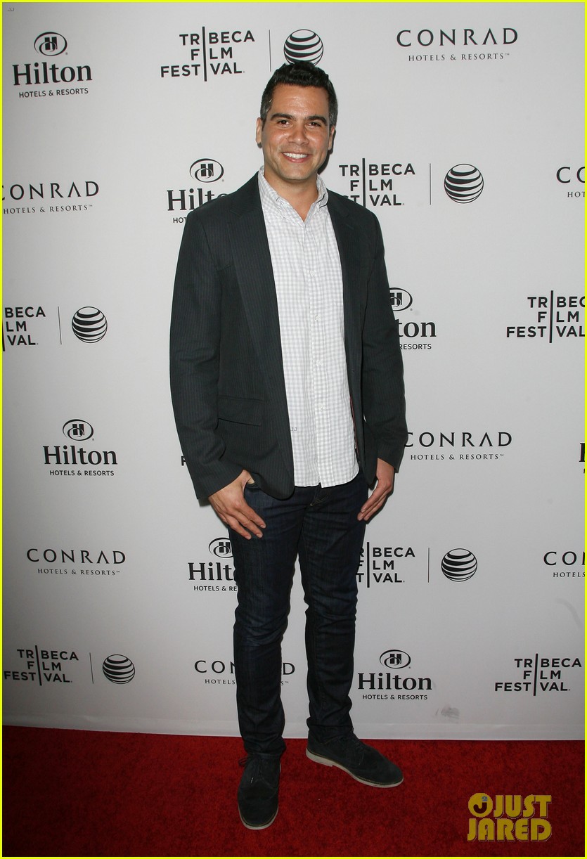 Courteney Cox & Boyfriend Johnny McDaid Hit the Red Carpet for Tribeca ...