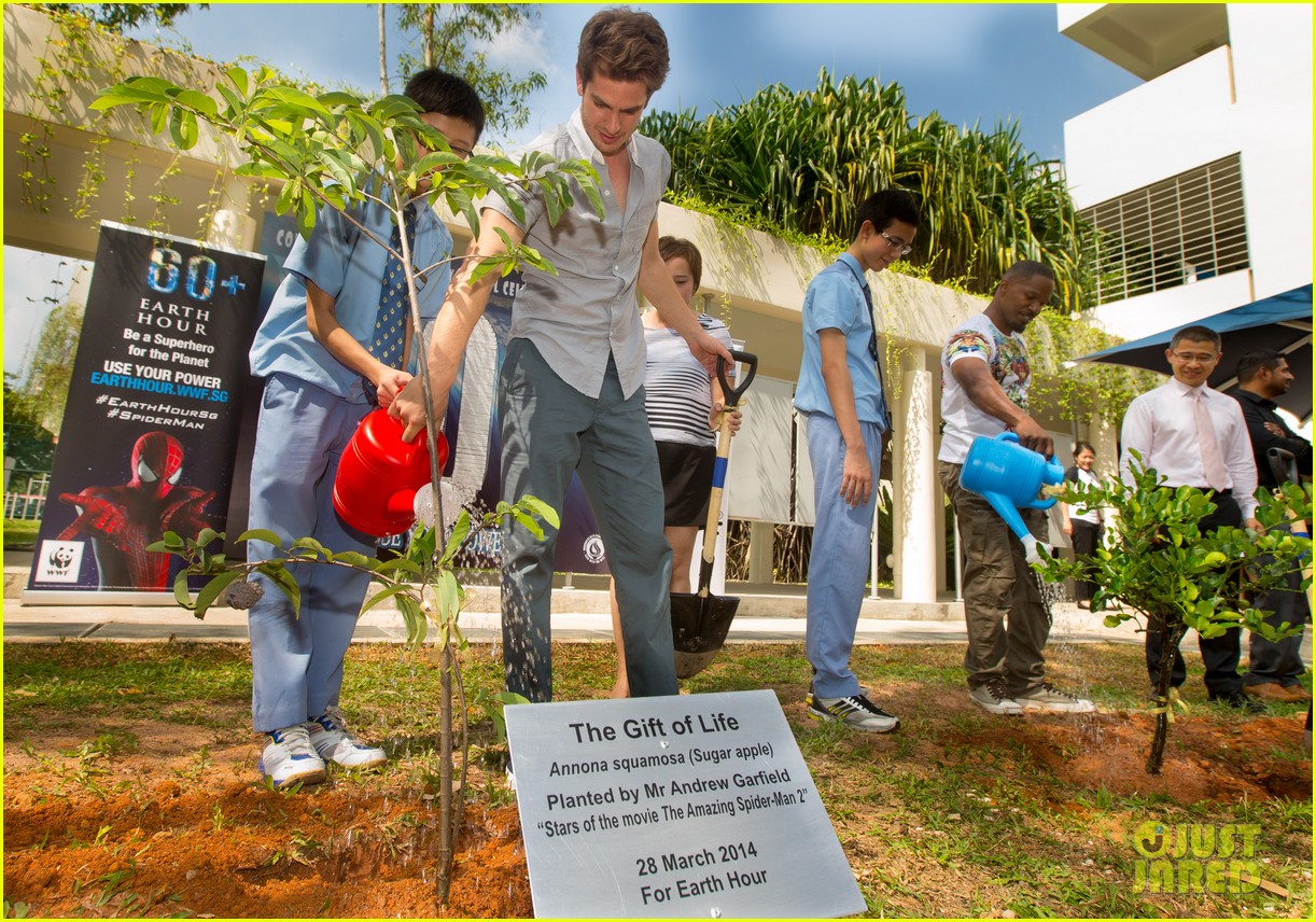 Andrew Garfield: Emma Stone Approved How My Package Looked in Spider ...