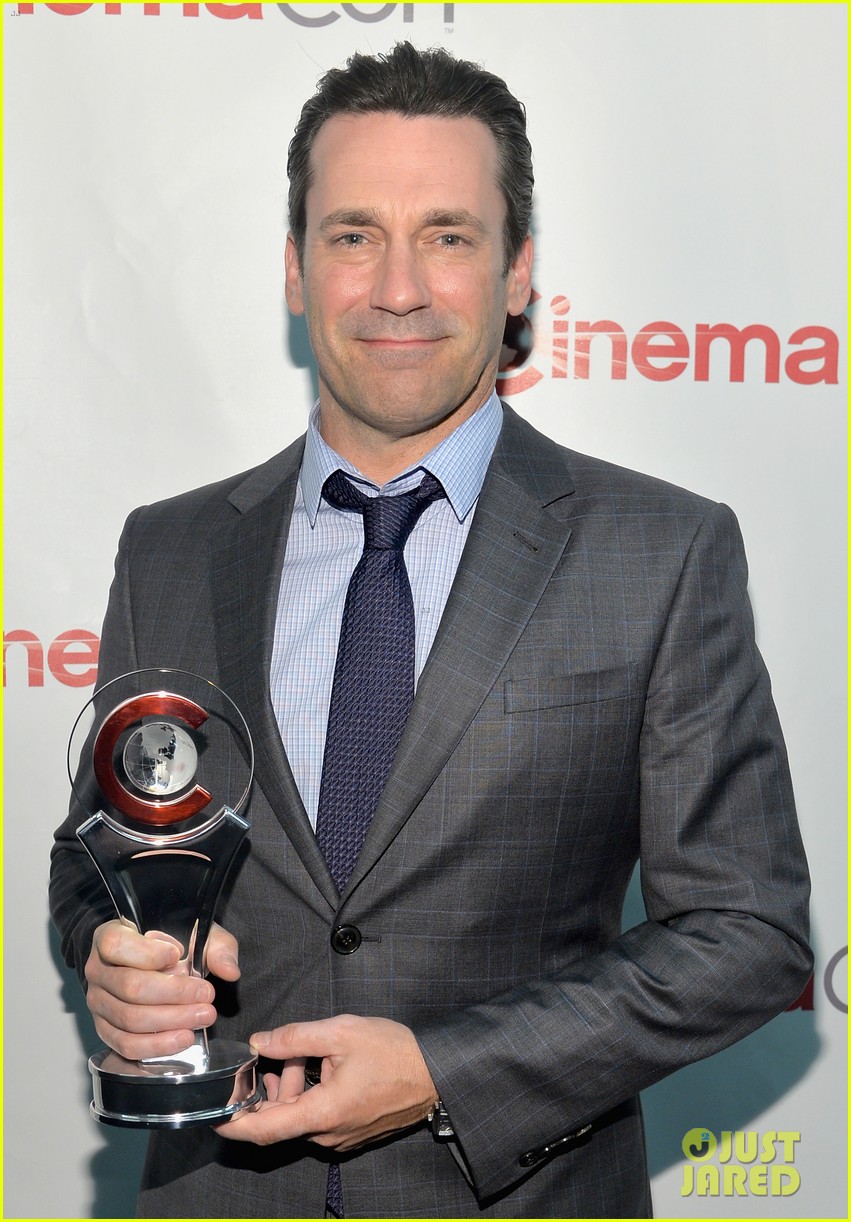 Jon Hamm Receives Excellence in Acting Award at CinemaCon!: Photo ...