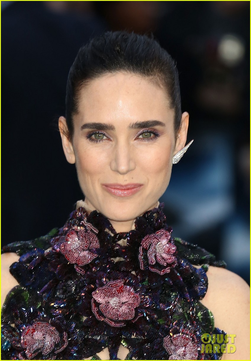 Valjean & Javert Reunite! Hugh Jackman Supports Russell Crowe at 'Noah ...