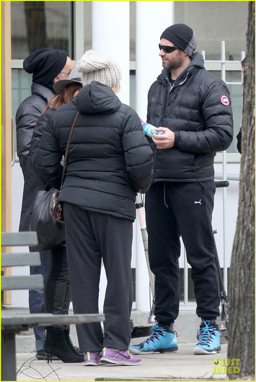 Hugh Jackman Gives a Sweet Kiss to Wife Deborra-Lee Furness!: Photo ...