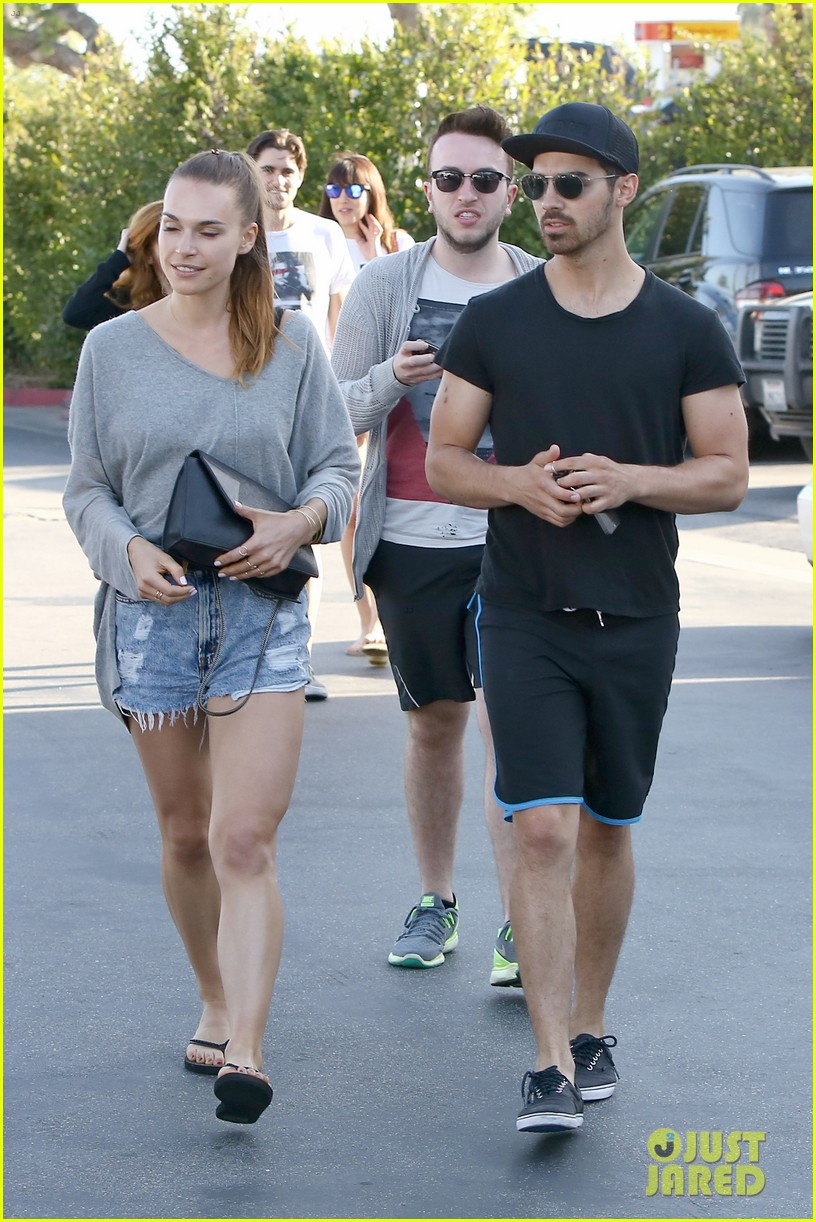 Joe Jonas Set to Attend Seattle We Day with Cody Simpson!: Photo ...