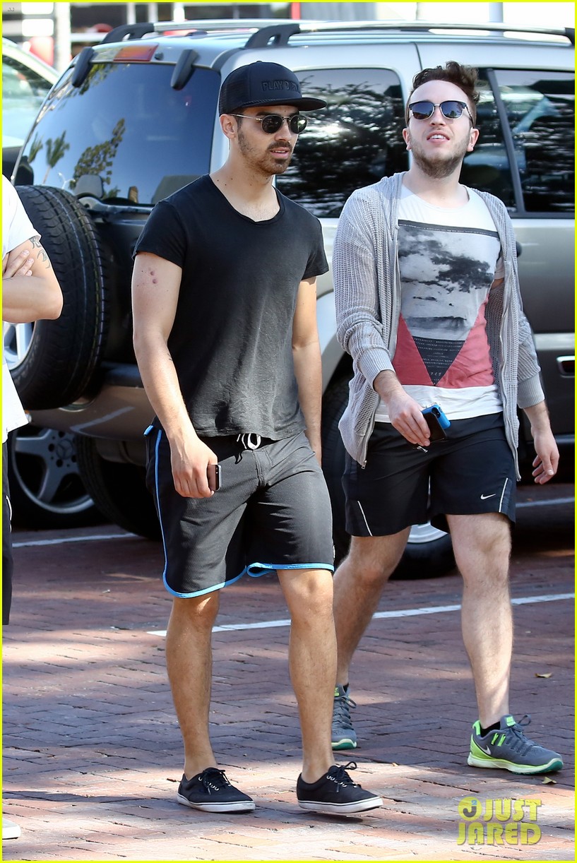 Joe Jonas Set to Attend Seattle We Day with Cody Simpson!: Photo ...