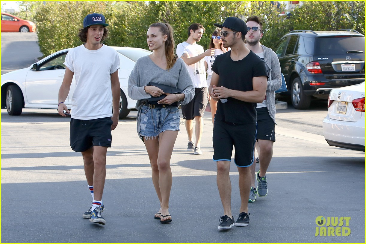 Joe Jonas Set to Attend Seattle We Day with Cody Simpson!: Photo ...