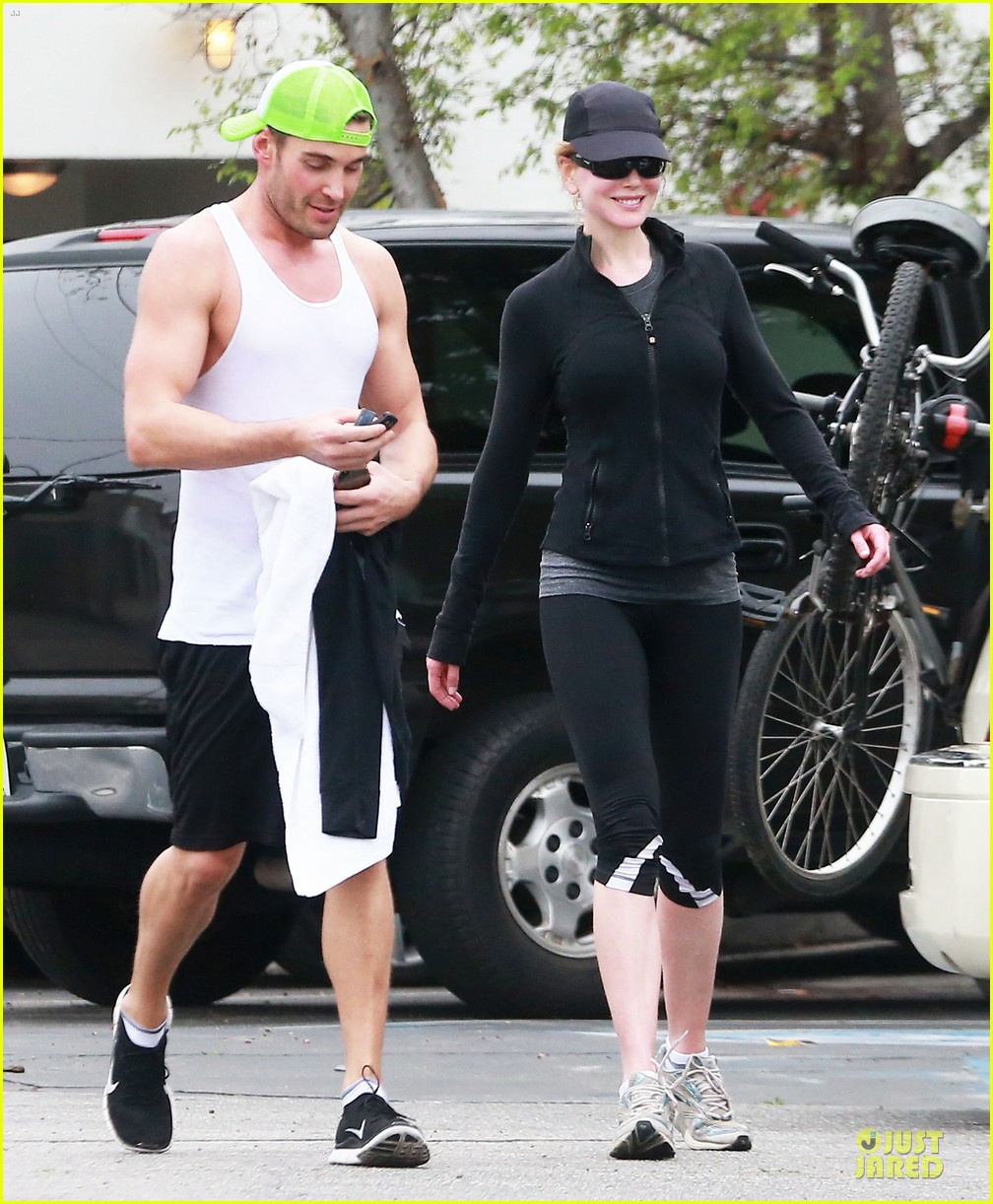 Nicole Kidman Trades Oscars For Workout with Hunky Trainer!: Photo ...