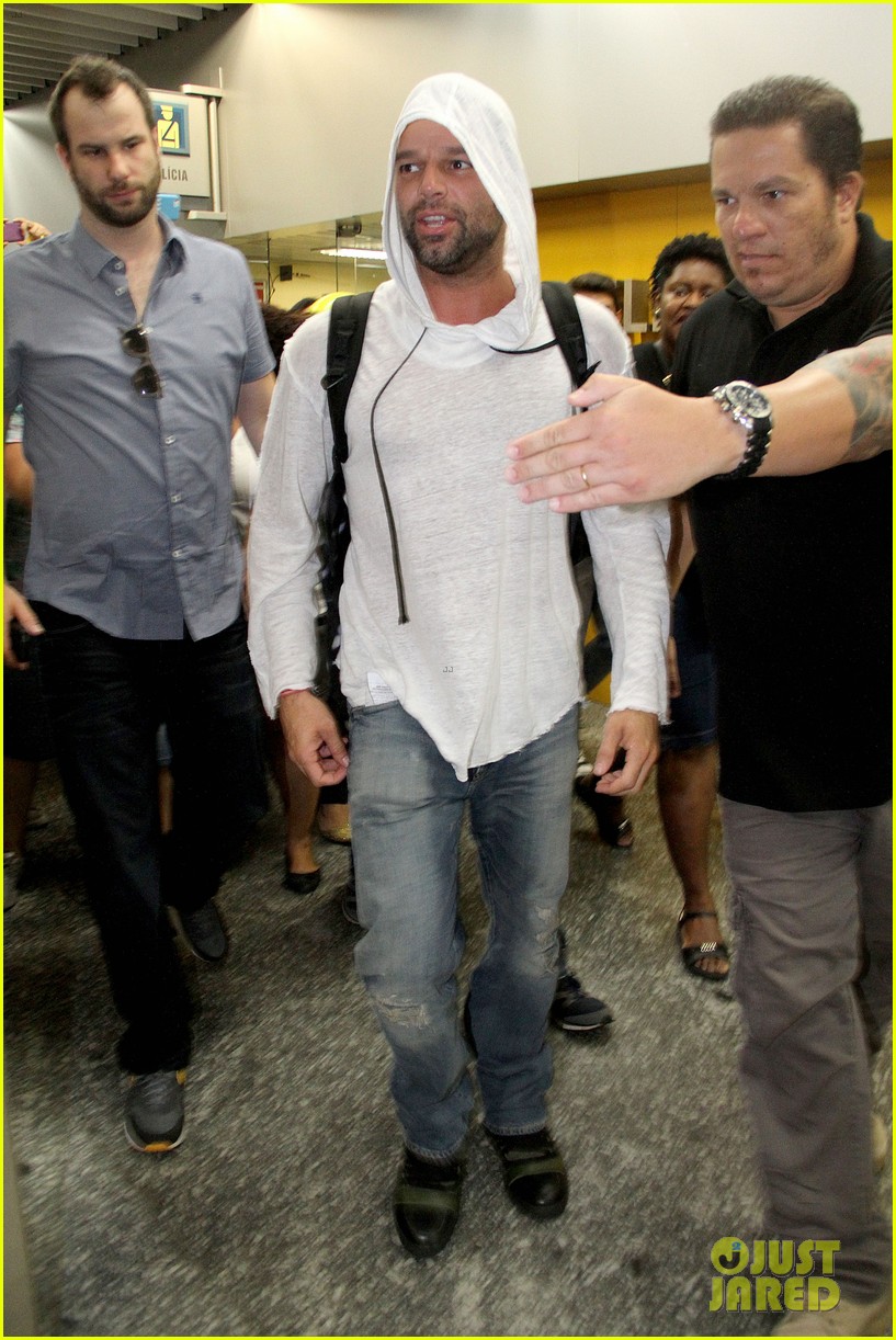 Ricky Martin to Fans: You Deserve to Be Happy!: Photo 3069321 | Ricky ...