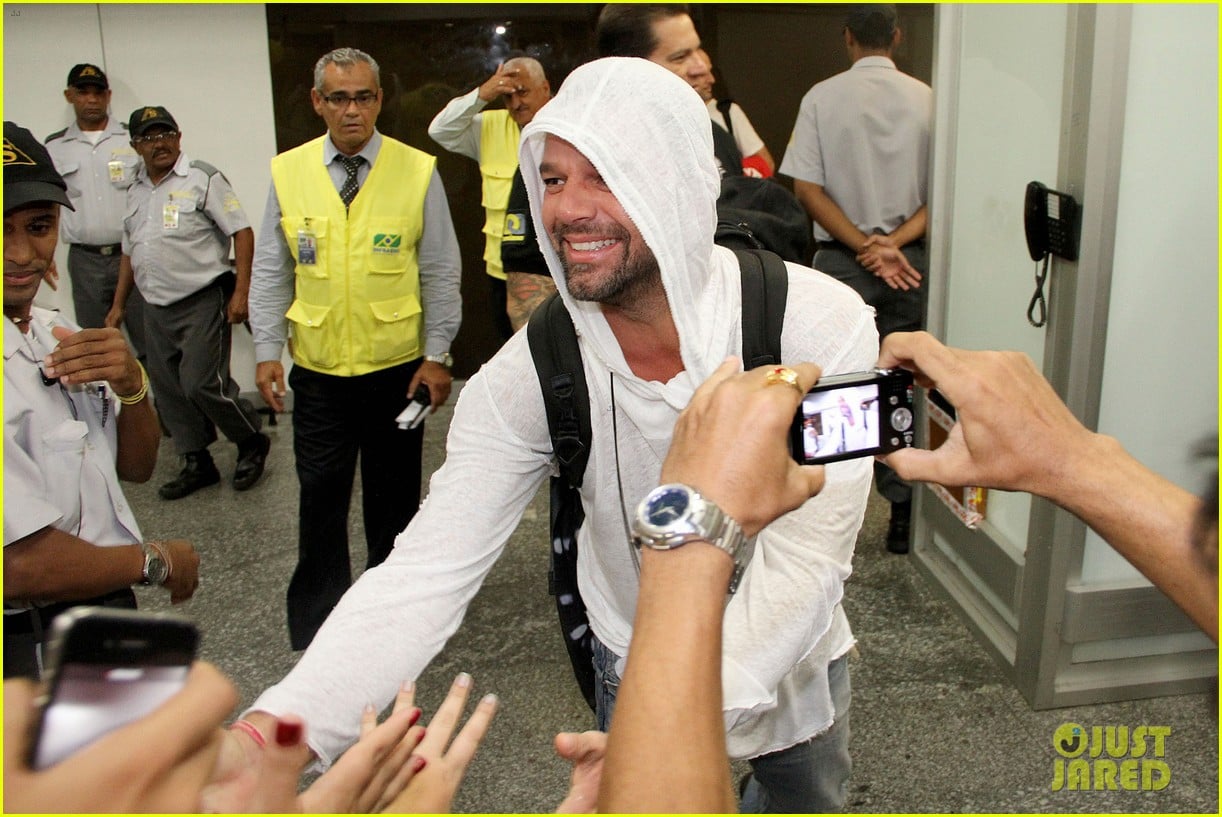 Ricky Martin to Fans: You Deserve to Be Happy!: Photo 3069331 | Ricky ...
