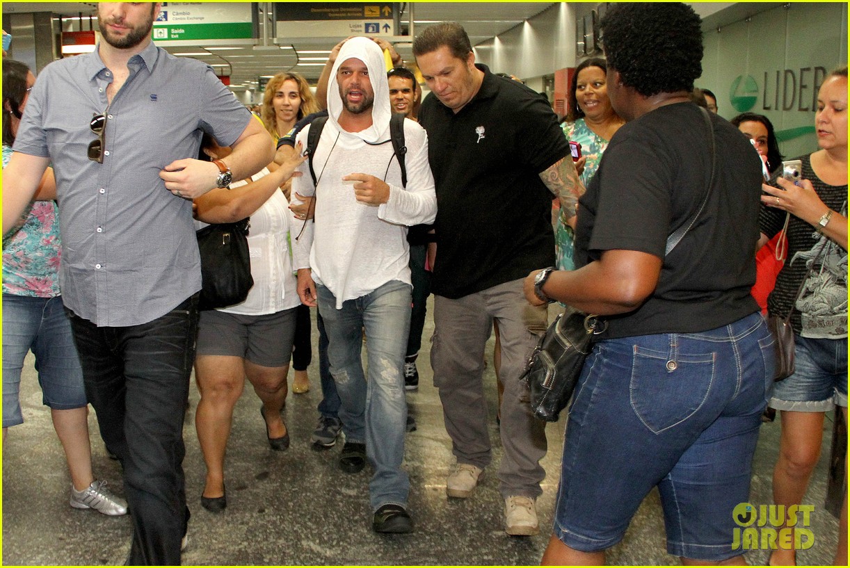 Ricky Martin to Fans: You Deserve to Be Happy!: Photo 3069335 | Ricky ...