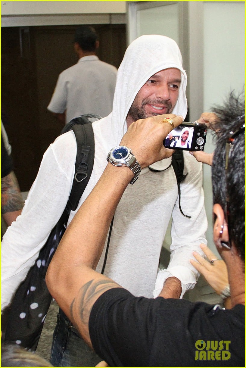 Ricky Martin to Fans: You Deserve to Be Happy!: Photo 3069339 | Ricky ...