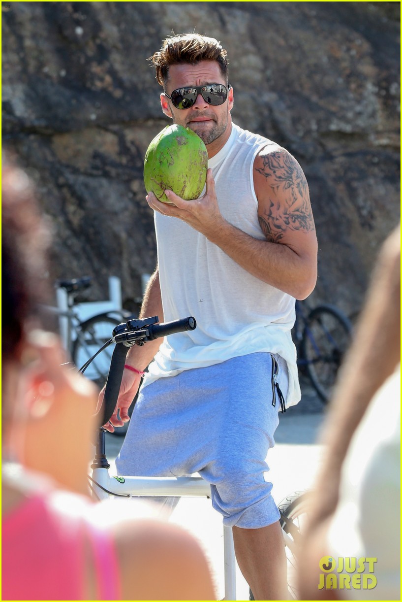 Ricky Martin Films Music Video for World Cup Song 'Vida' in Rio!: Photo ...