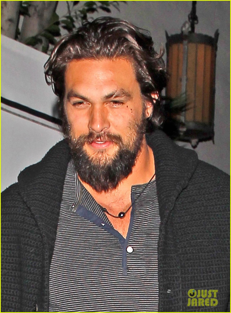 Jason Momoa Gets Admired by Betty White - Watch Now!: Photo 3066686 ...