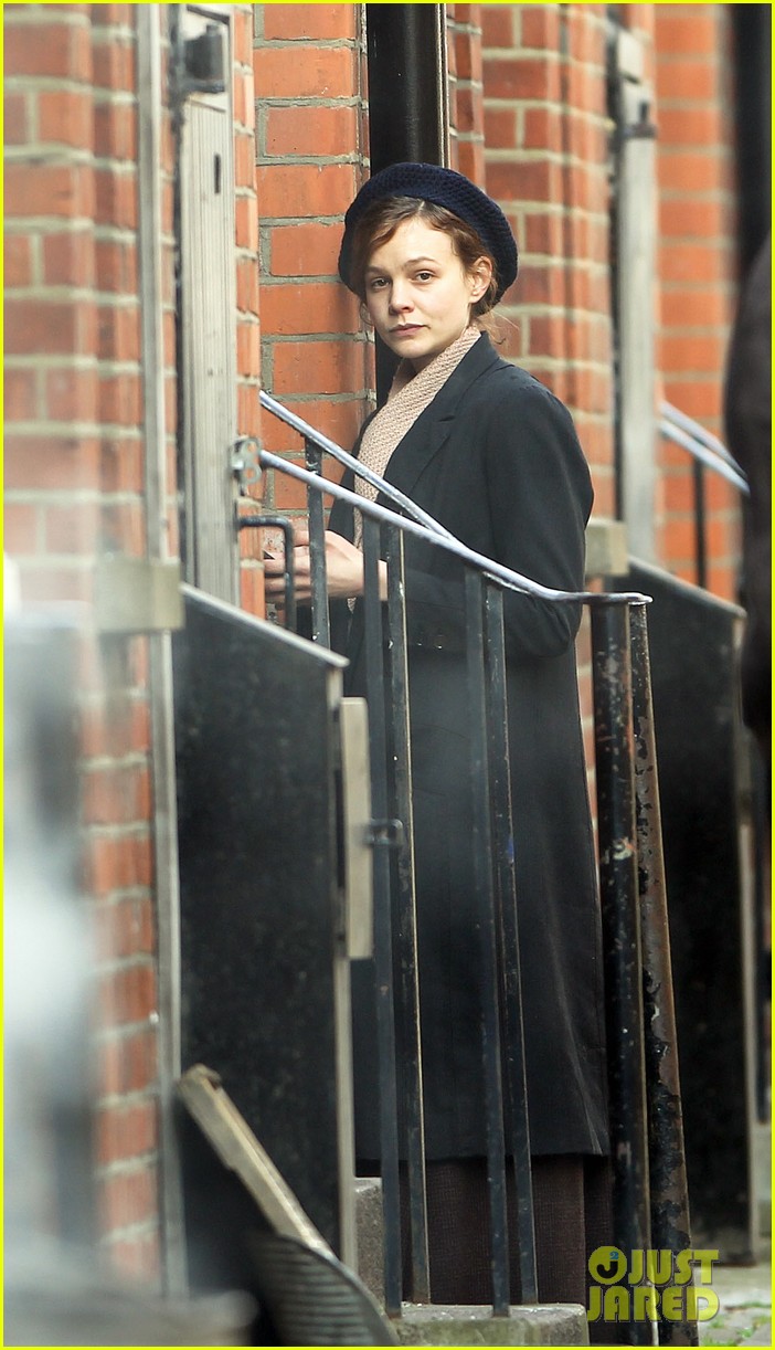 Carey Mulligan Dons Her Period Garb for 'Suffragette' Scenes: Photo ...