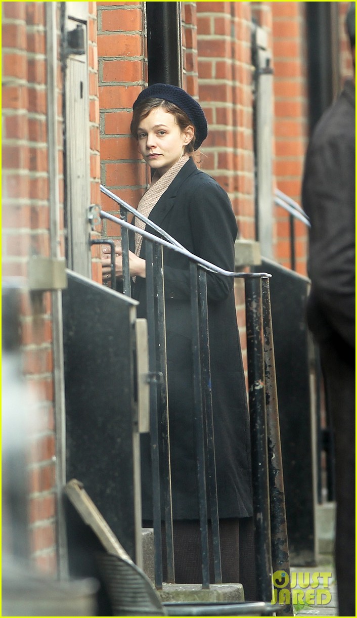 Carey Mulligan Dons Her Period Garb for 'Suffragette' Scenes: Photo ...