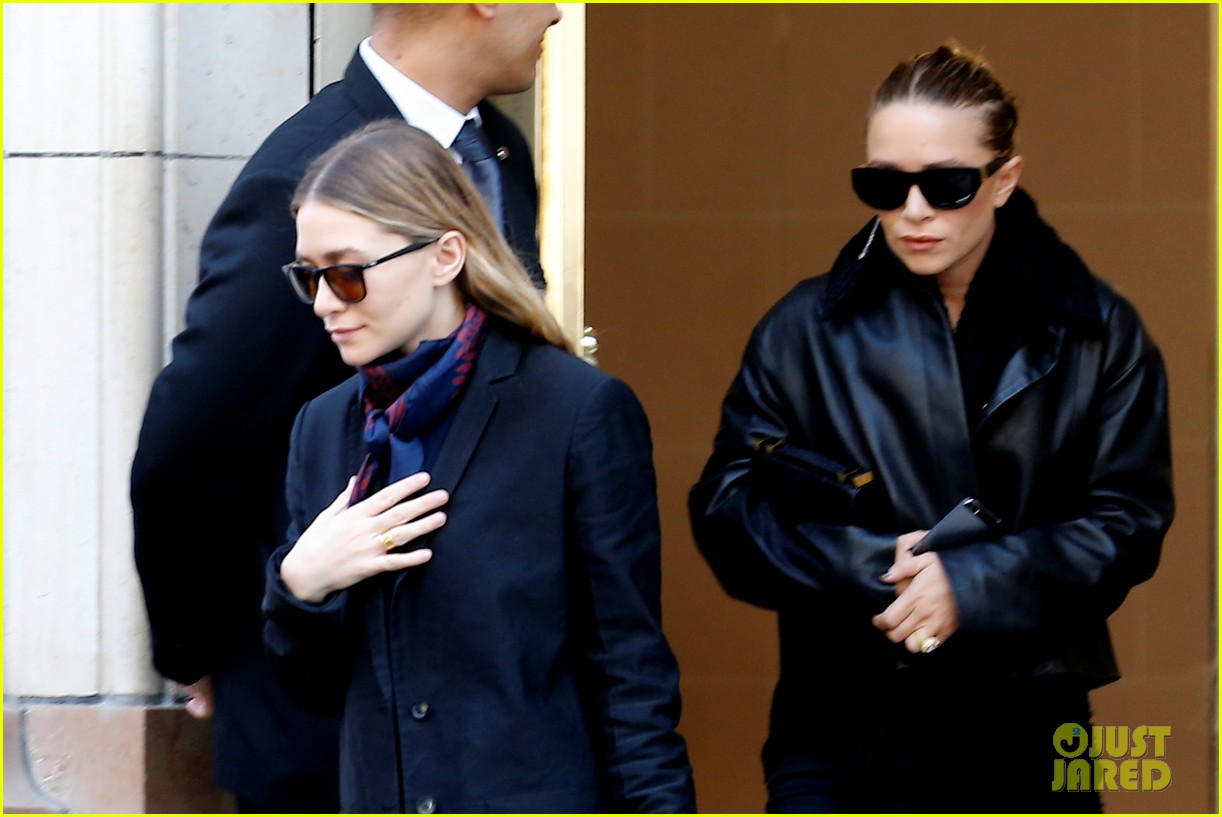 Ashley Olsen Leads the Way in Paris, Mary-Kate & Her Huge Rock Follow ...