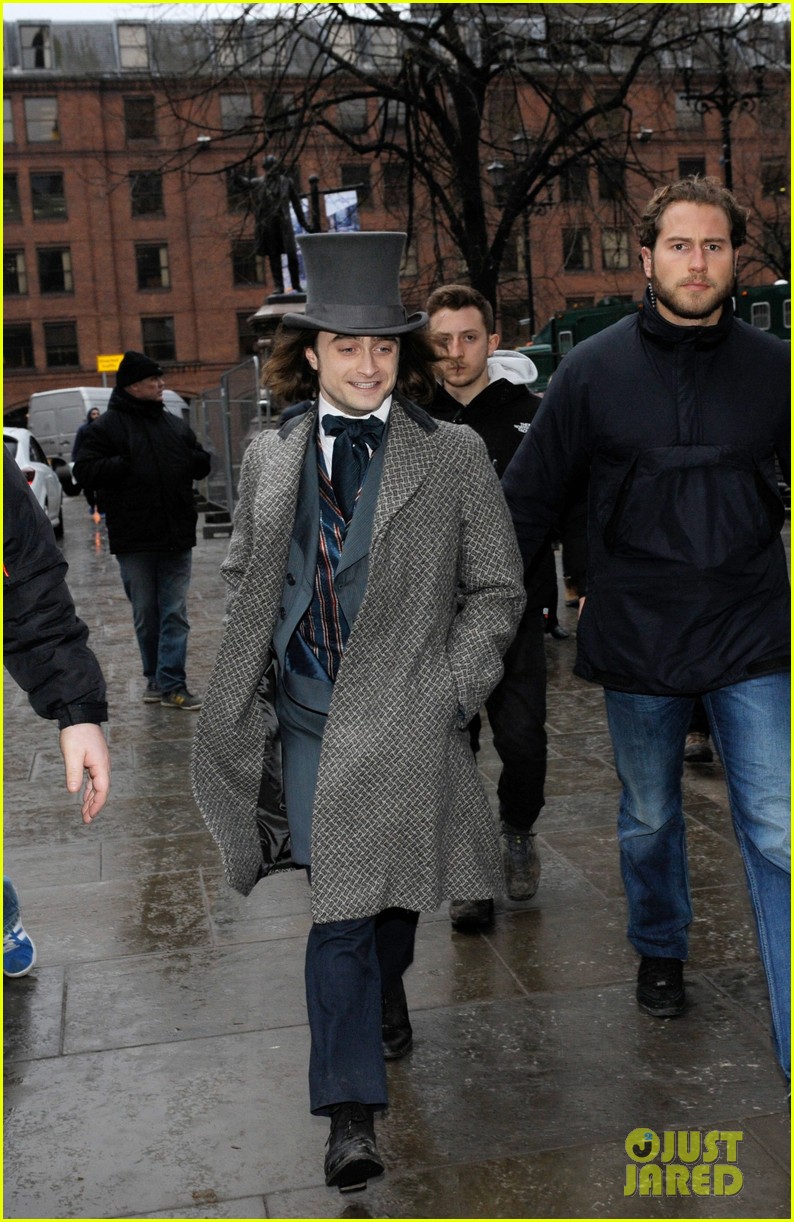 Daniel Radcliffe & Jessica Brown Findlay Wear Period Garb for ...