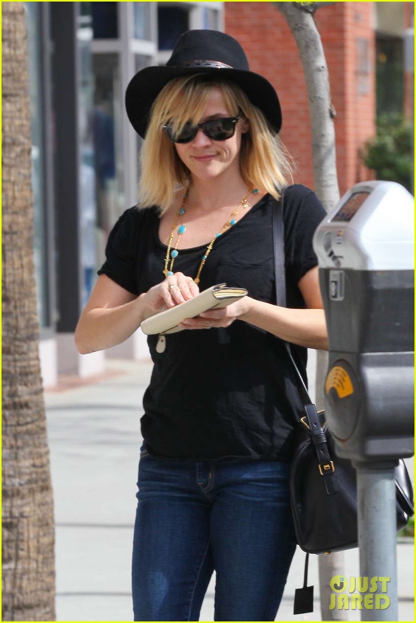 Reese Witherspoon & Colin Firth Star in 'Devil's Knot' Trailer - Watch ...