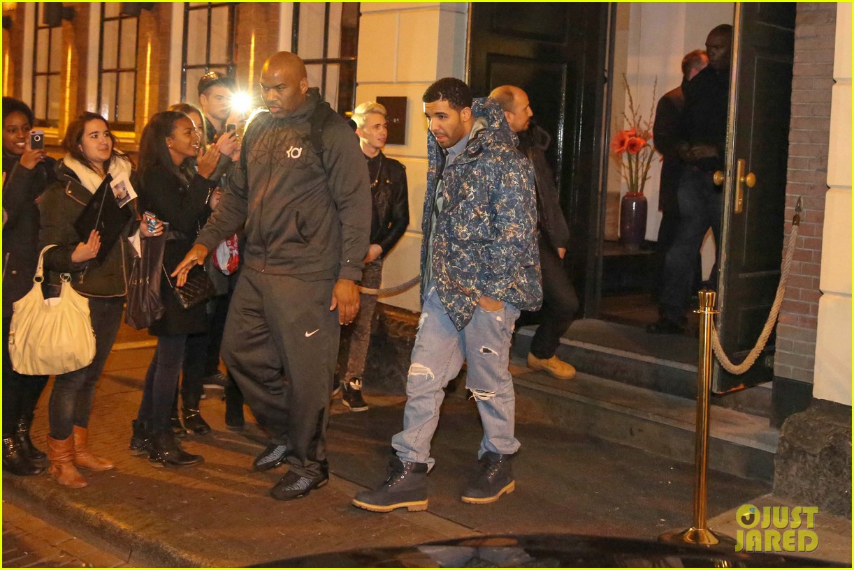 Rihanna & Drake Spotted on Dinner Date in Amsterdam!: Photo 3067649 ...
