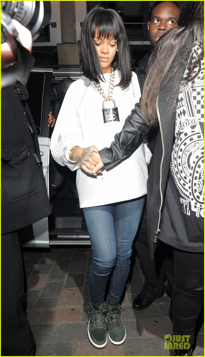 Rihanna is a Sexy Padlock For Drake at Cirque le Soir Club!: Photo ...