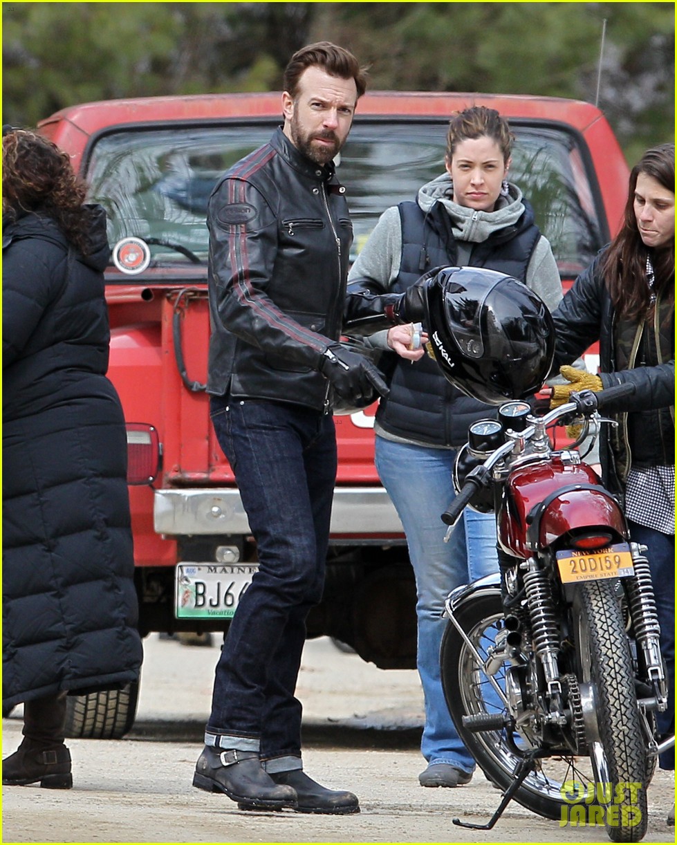 Jason Sudeikis & Rebecca Hall Start Work on 'Tumbledown': Photo 3077825 ...