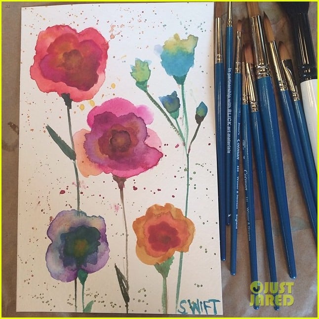 Taylor Swift Paints Watercolor Flowers to Let Her Creative Juices Run ...