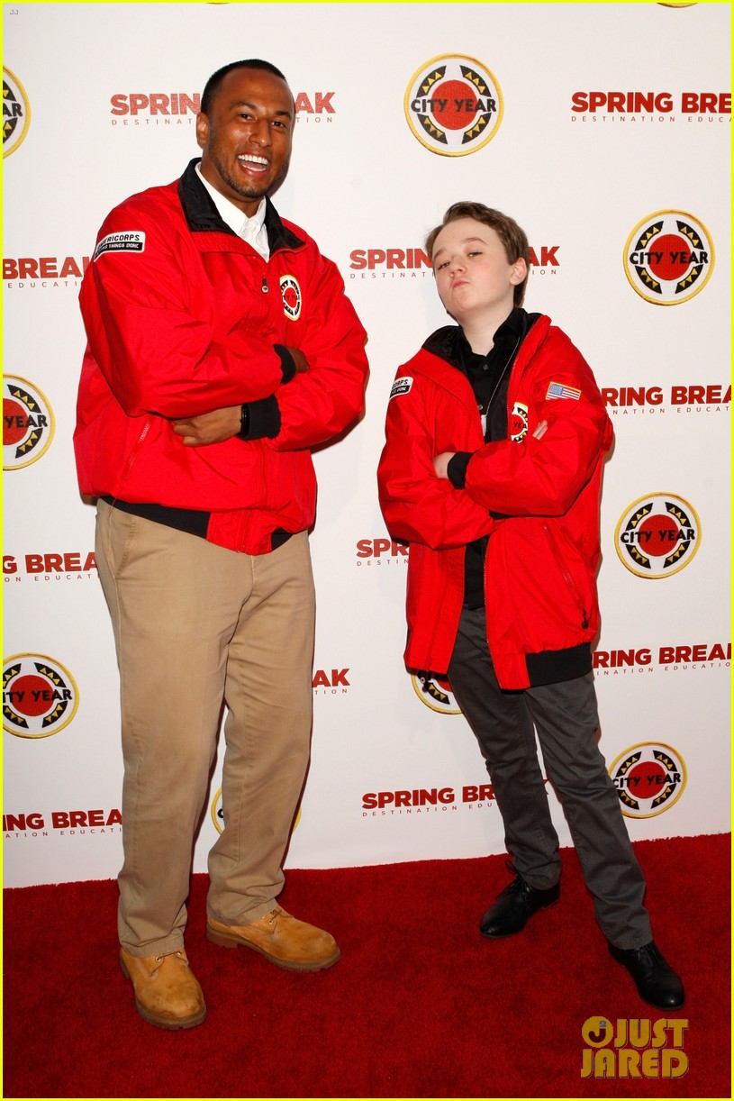 David Walton & Minnie Driver Are All 'About a Boy' at City Year Los ...