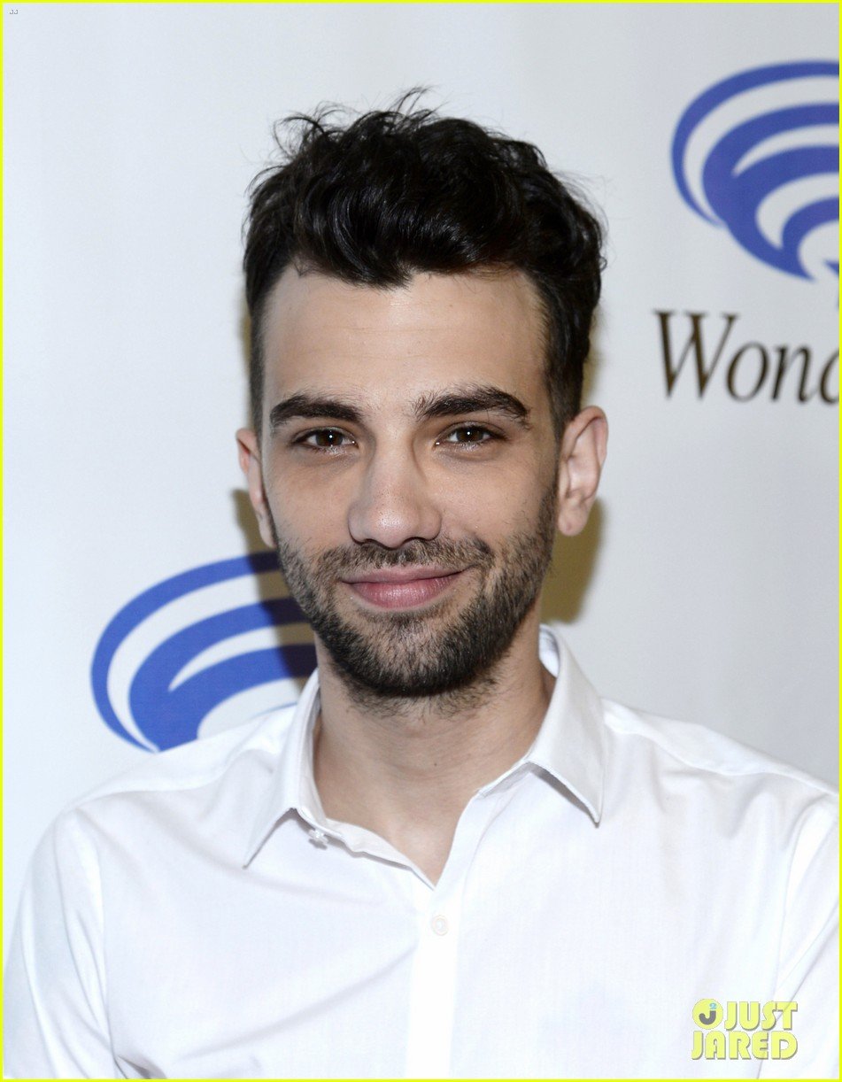 Dylan O'Brien & Keri Russell: 20th Century Fox Presents at Wondercon ...