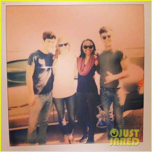 Zac Efron Sports Windswept Hair to Meet the Prizeo Team!: Photo 3090121 ...