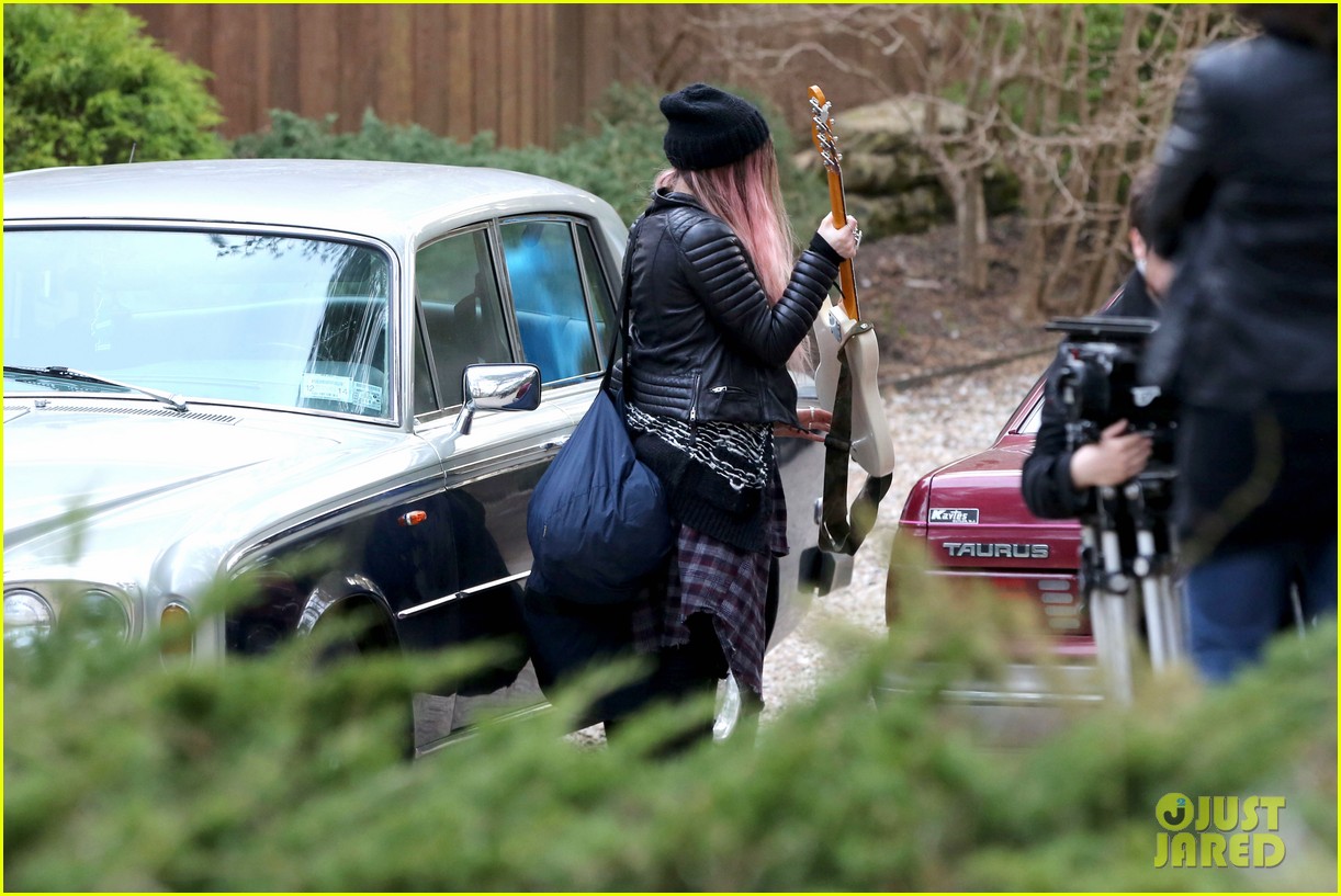 Amber Heard Gets Back to Work After Partying with Her Pals!: Photo ...