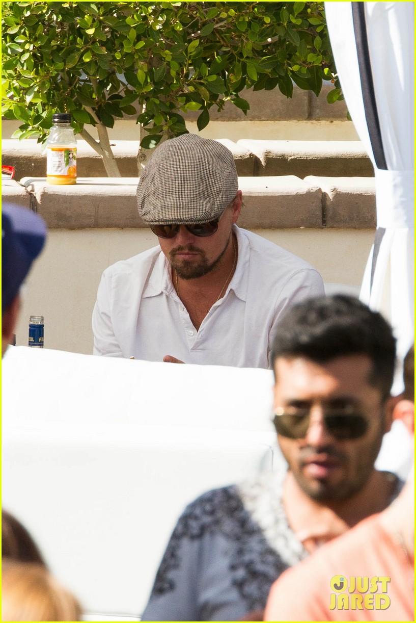 Leonardo DiCaprio Plays it Cool at Coachella Pool Party!: Photo 3090586 ...
