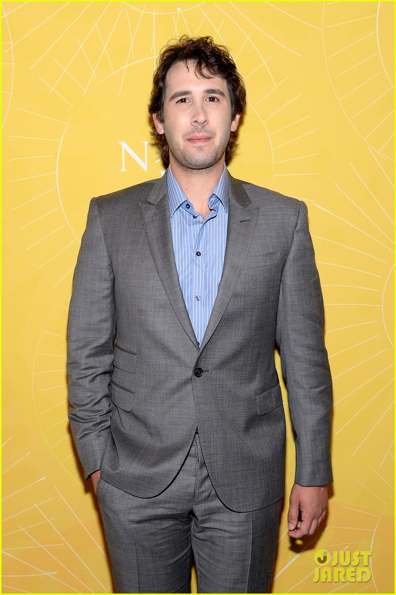 Idina Menzel Jokes Josh Groban 'Got My Name Right' at Variety's Power ...