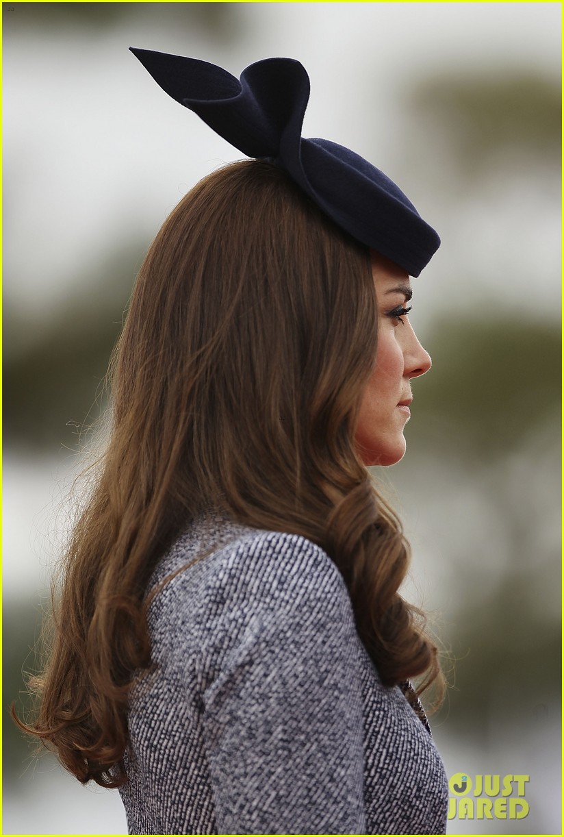 Kate Middleton & Prince William Make Last Stop on Australia Trip: Photo ...