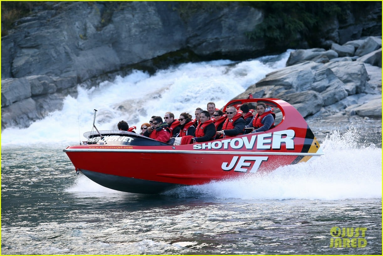 Kate Middleton & Prince William Continue Busy Sunday with Speed Boat ...