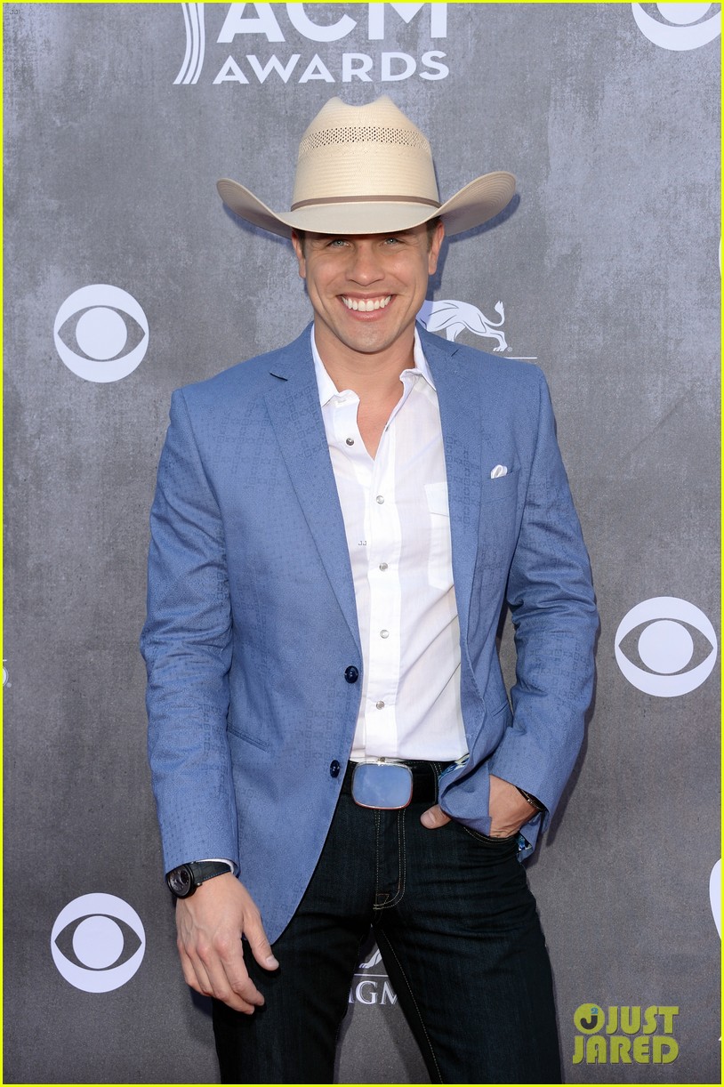 Justin Moore Wins New Artist of the Year at ACM Awards 2014!: Photo ...