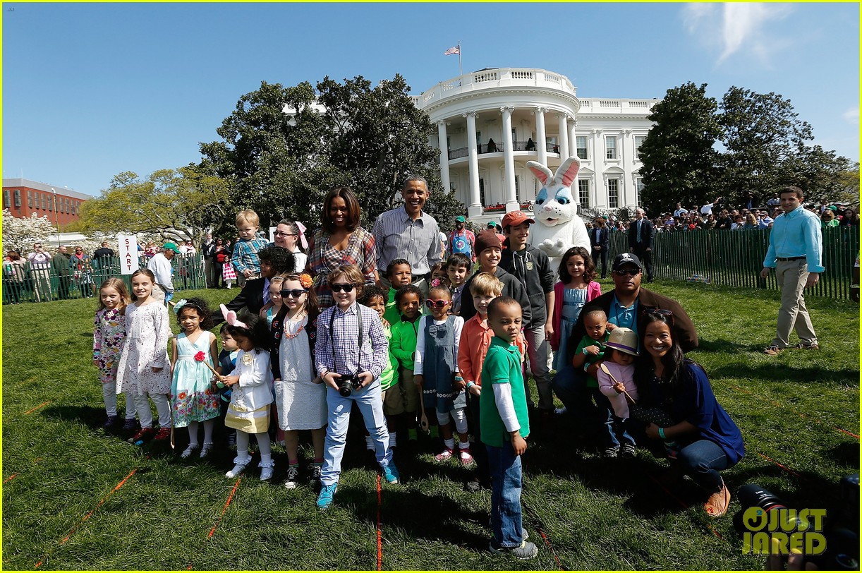 Michelle Obama Brings the First Dogs to the White House Easter Egg Roll ...