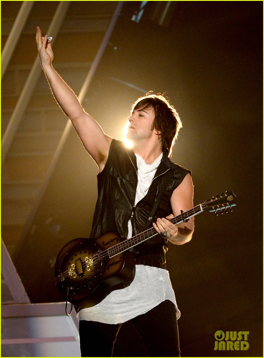 The Band Perry Performs 'Chainsaw' at ACM Awards 2014! (Video): Photo ...