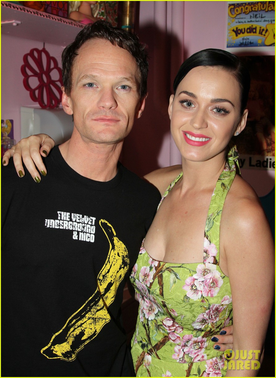 Katy Perry Wants to Learn Neil Patrick Harris' Microphone Moves for Her ...