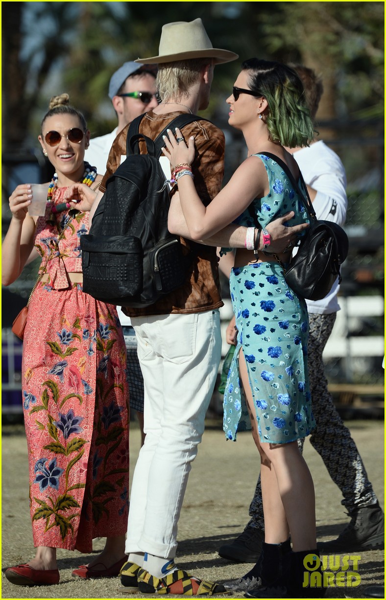 Katy Perry Gets Flowers from Singer Blood Orange at Coachella!: Photo ...