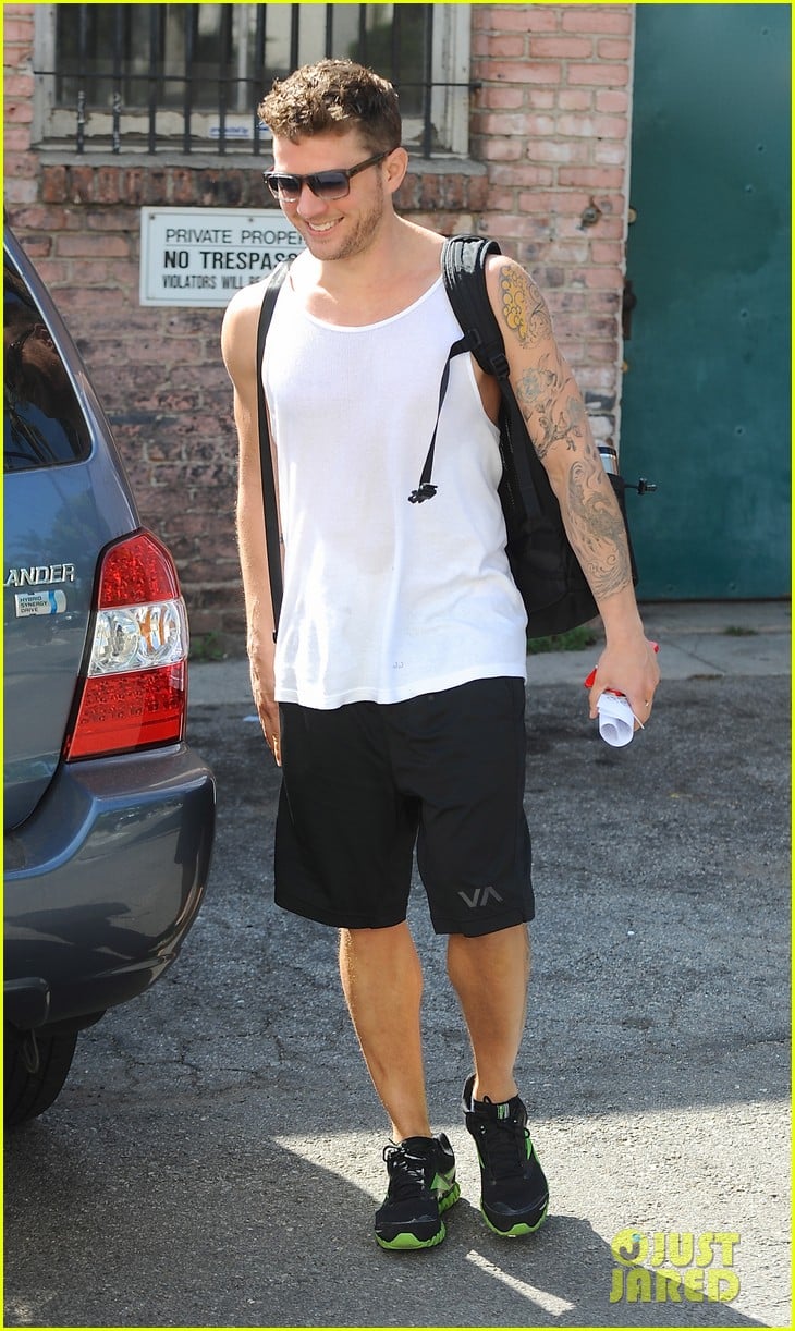 Ryan Phillippe Puts His Tattooed Biceps on Display After His Workout ...