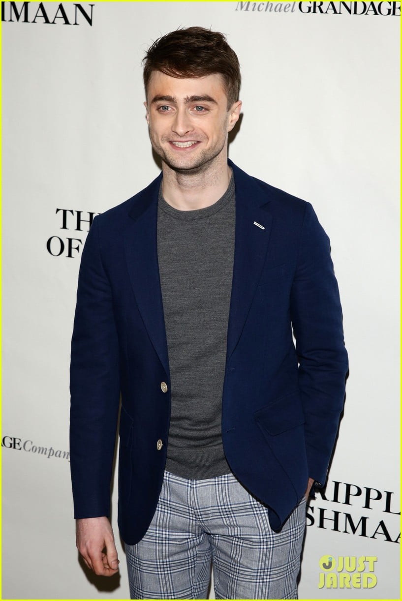 Daniel Radcliffe's Performance in 'Cripple Of Inishmaan' Receives Rave ...