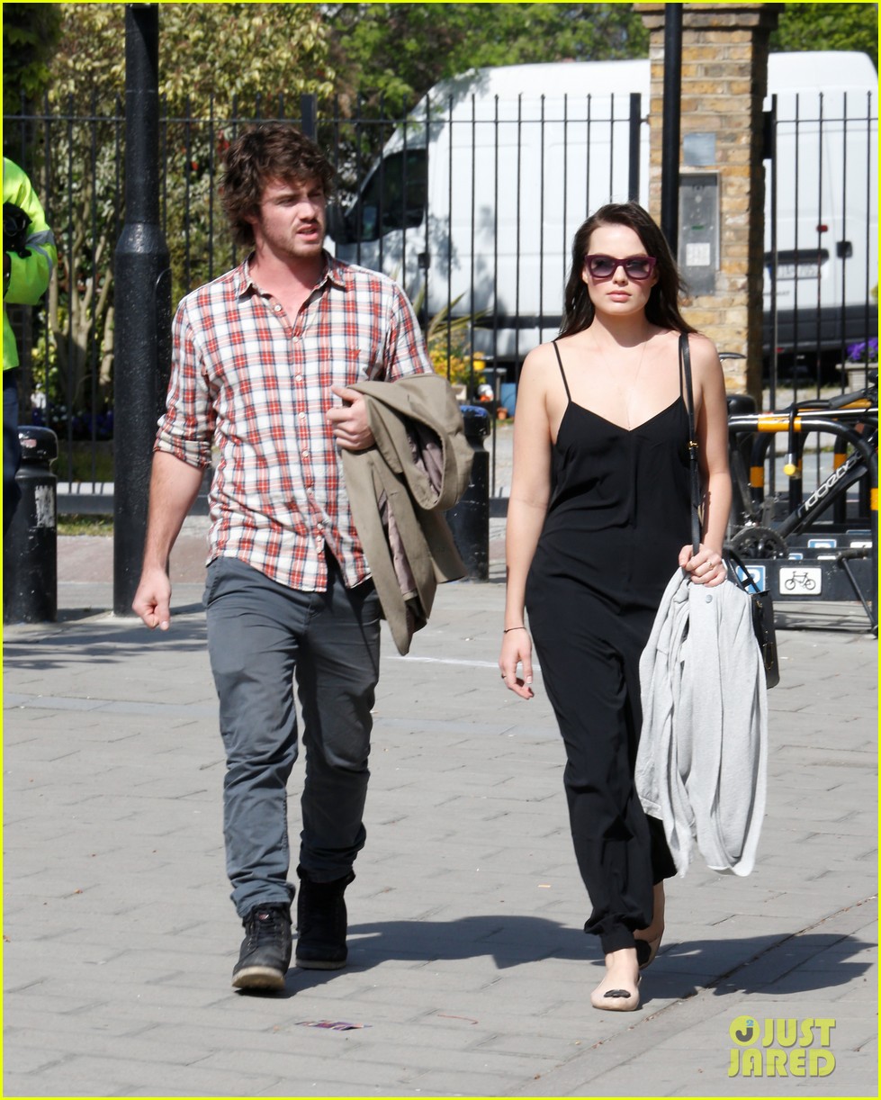 Margot Robbie & Rumored Boyfriend Henry Aitken Step Out Together in ...