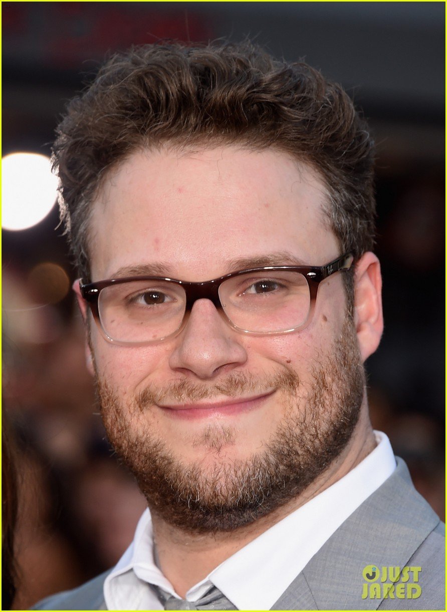 Seth Rogen & Dave Franco: 'Neighbors' Premiere with Halston Sage ...