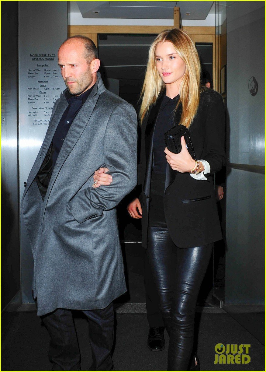 Rosie Huntington-Whiteley & Jason Statham Share Backseat Smooches After ...