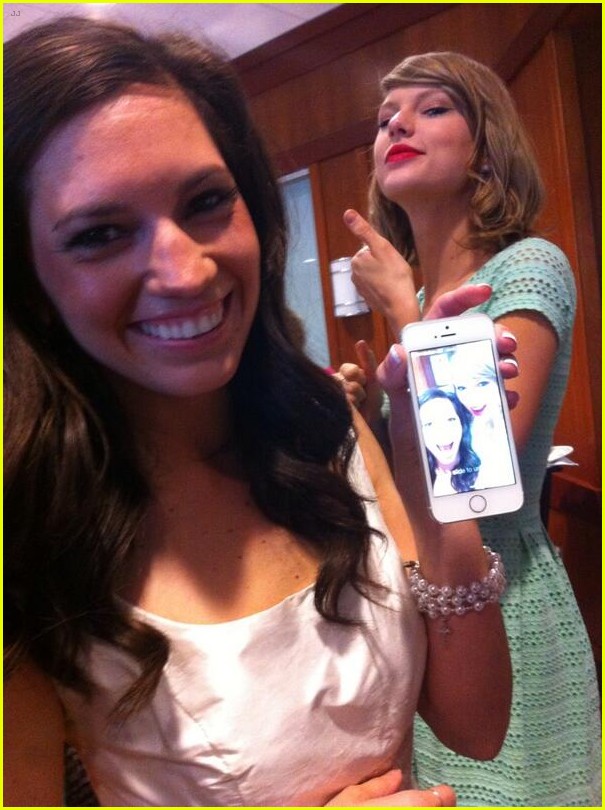 Taylor Swift Proves She's Awesome By Surprising Fan At Bridal Shower in ...