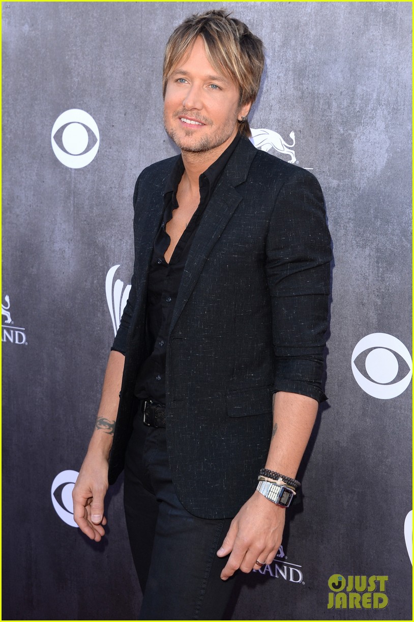 Keith Urban Goes Solo Without Nicole Kidman at ACM Awards 2014: Photo ...