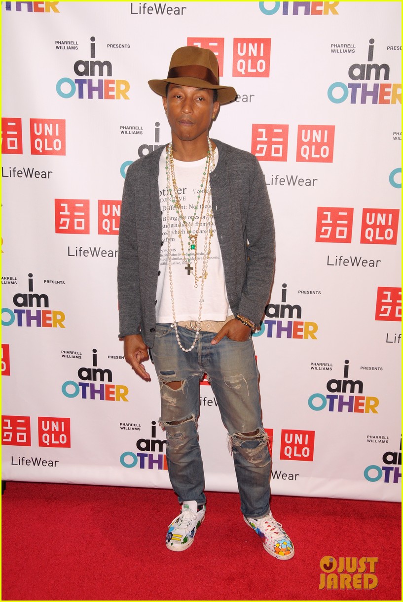 Pharrell Williams Doesn't Disappoint in His Signature Hat at 'I Am ...