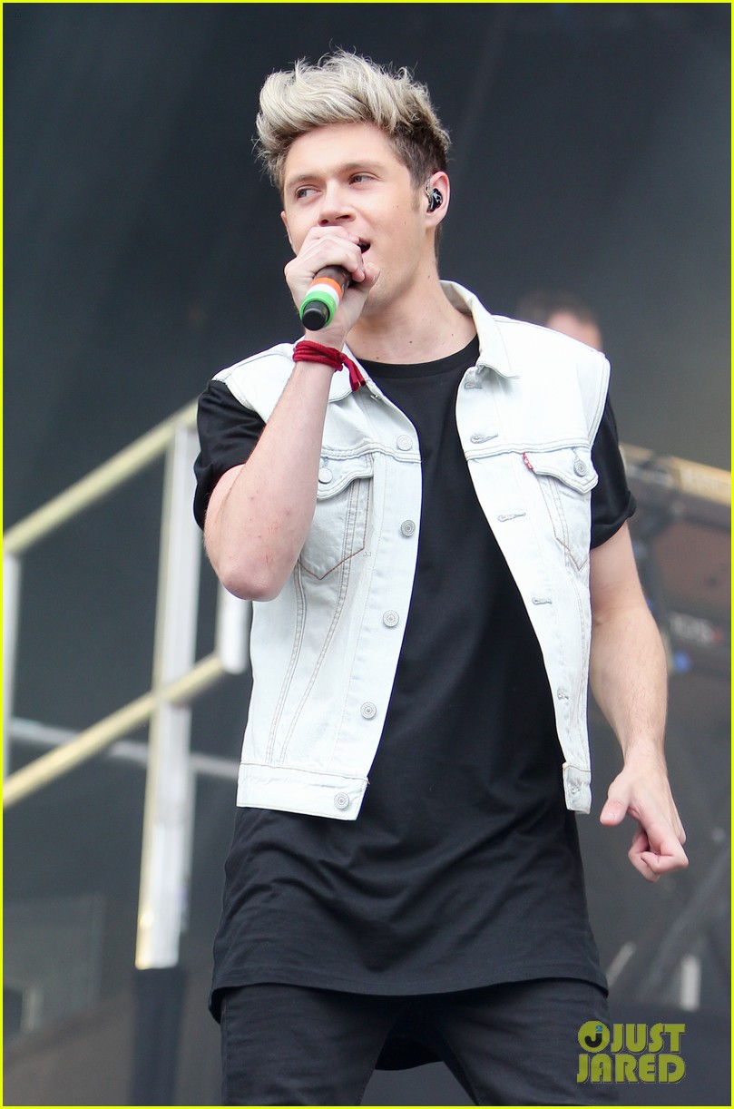 One Direction: Radio 1's Big Weekend Concert Pics!: Photo 3121268 ...